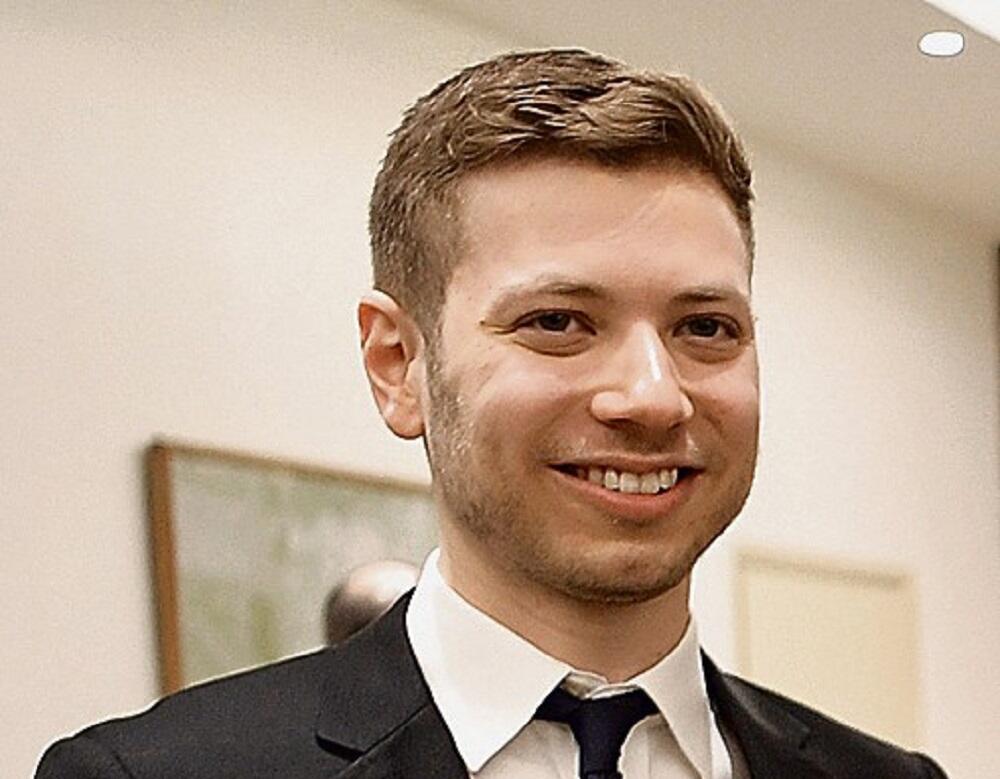 אחרי כמעט 8 חודשים בחול יאיר נתניהו חזר לישראל
