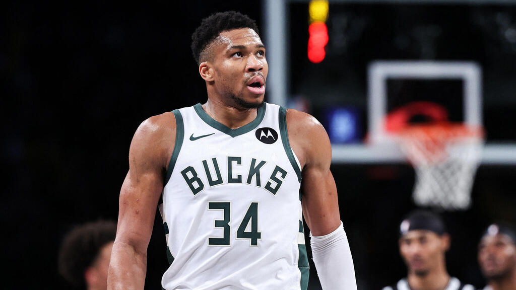 מילווקי הביסה את ברוקלין, טריפל דאבל לדוראנט בניצחון פיניקס