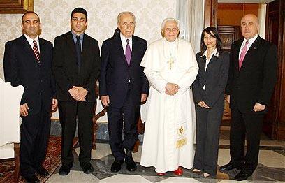Peres: Pope may visit Israel in 2007