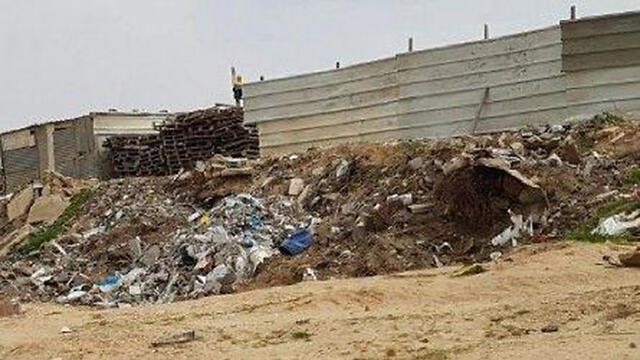 Bedouin residents protest deficient infrastructure