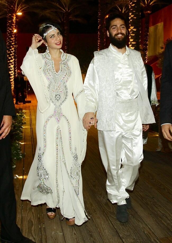 בדרך לחתונינה עוצרים ב-Pplus