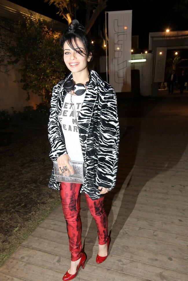 בדרך לחתונינה עוצרים ב-Pplus