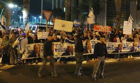 Senior Likud members to skip pro-Netanyahu rally