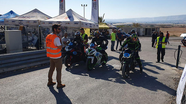 Palestinian, Israeli motorcyclists find harmony on their hogs