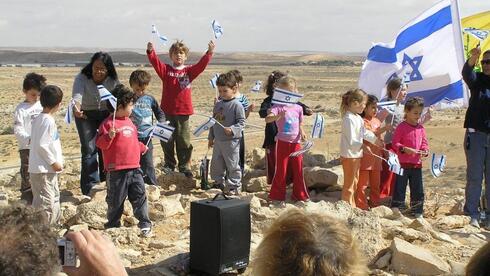 How desert community of Nitzana creating new reality in Israel