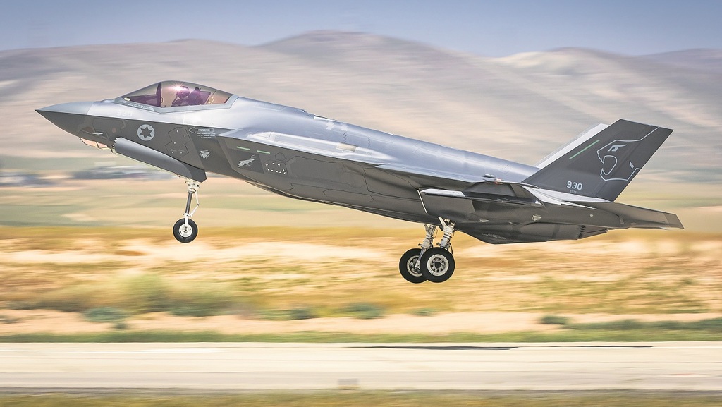 Daily low flying Israeli jets over Lebanon spreading jitters