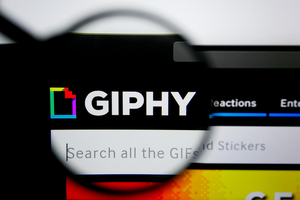 "יצאו מהאופנה": חברת Giphy מעליבה את המוצר של עצמה