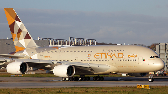 Etihad makes first known flight between UAE and Israel
