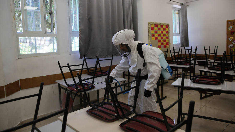 130 schools now closed; 17,605 staff, students in quarantine for virus