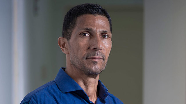 Bedouin diplomat claims was tackled, sat on by bus station guards