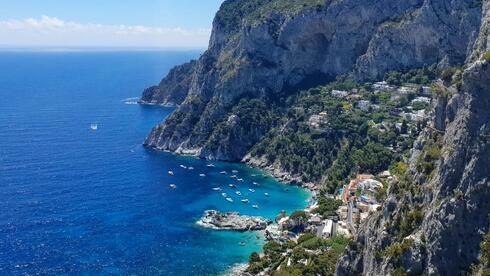 Capri lifts tourist ban, after water crisis