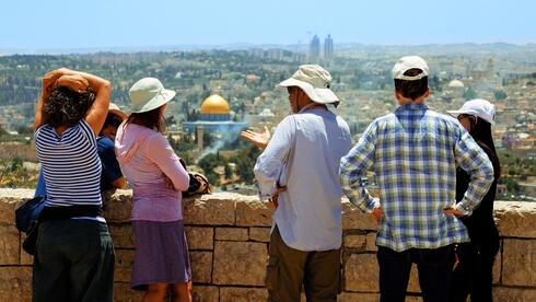 Israel to track tourist patterns via cellphone data to avoid congestion