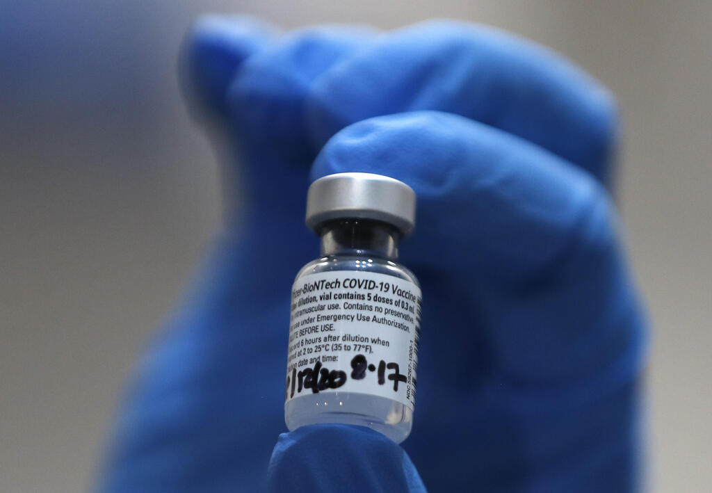 U.S. regulators post positive review of Pfizer vaccine data