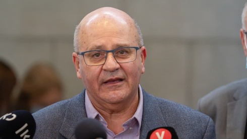 Health czar briefs on lockdown, warns of a slippery slope