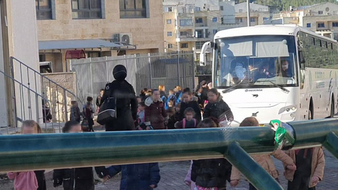 Hundreds of shuttles seen unloading children at Haredi schools in Beit ...