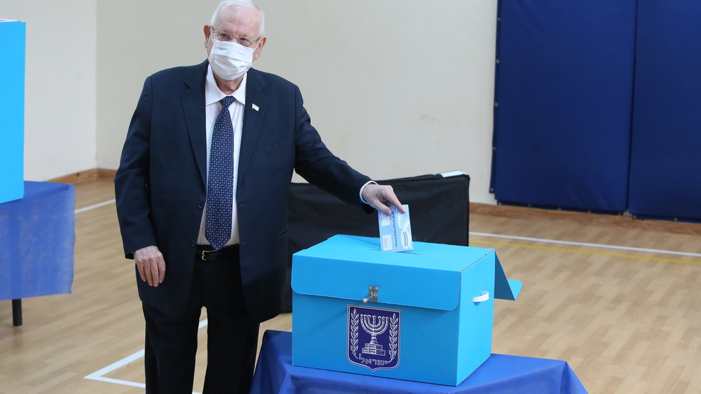 With 95.6% of votes counted, still no clear victor in Israel elections
