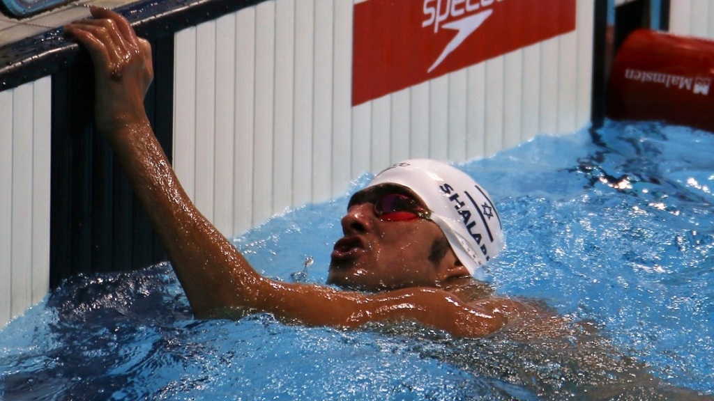 Arab Israeli swimmer Iyad Shalabi bags gold at Tokyo Paralympics