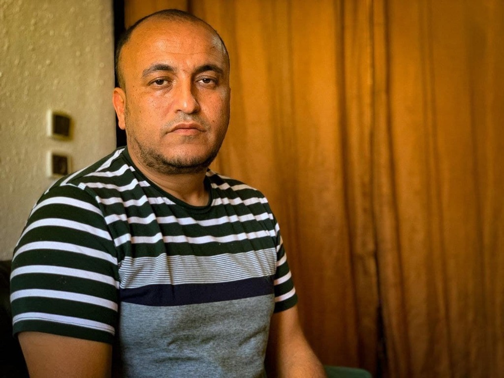 Gunmen open fire on Ynet Arab affairs reporter's home, nearly hit children