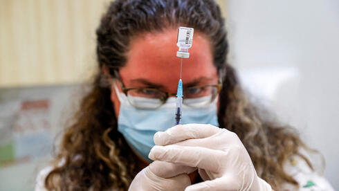 Medical chief at Pfizer Israel says vaccines still effective against ...