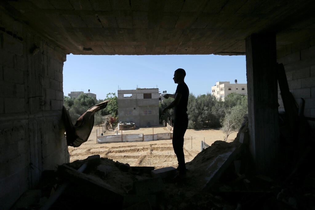 With most Gaza homes wrecked by war still in ruins, smiles for the ...