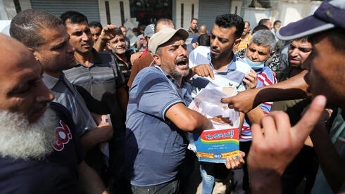 Israel announces 3,000 new work permits for Gazans