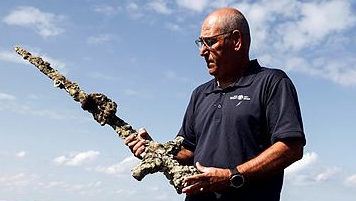 X-ray technology allows glimpse inside Crusader sword found in Israel