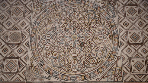 Palestinians unveil huge mosaic at Jericho desert castle