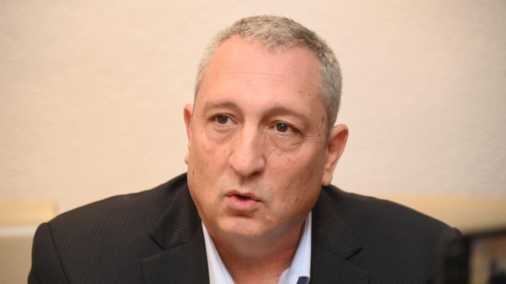 אם לניר חפץ היה חיסיון