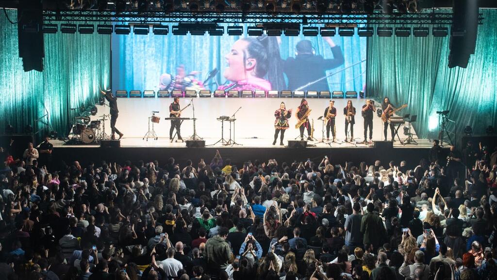 Eurovision winner Netta Barzilai's first Israel concert leaves much to ...