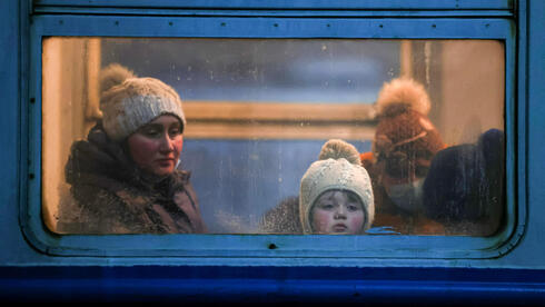מול עיני היתומים האוקראינים: איך יכול להיות שאנחנו עומדים מנגד?