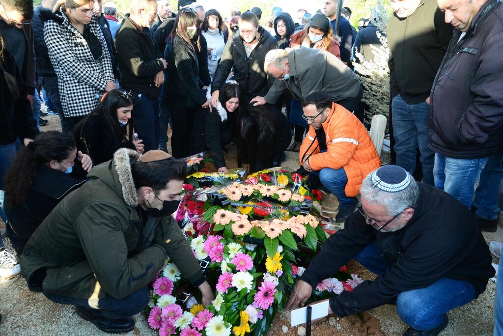 Thousands of mourners attend funerals of Be'er Sheva terror attack victims