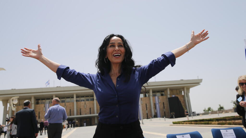 Israeli singer Rita voices support for Iranian women