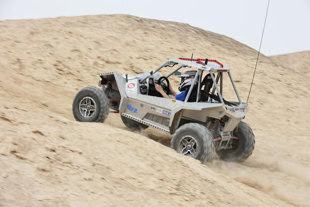 Israeli engineer develops electric dune buggy for youth