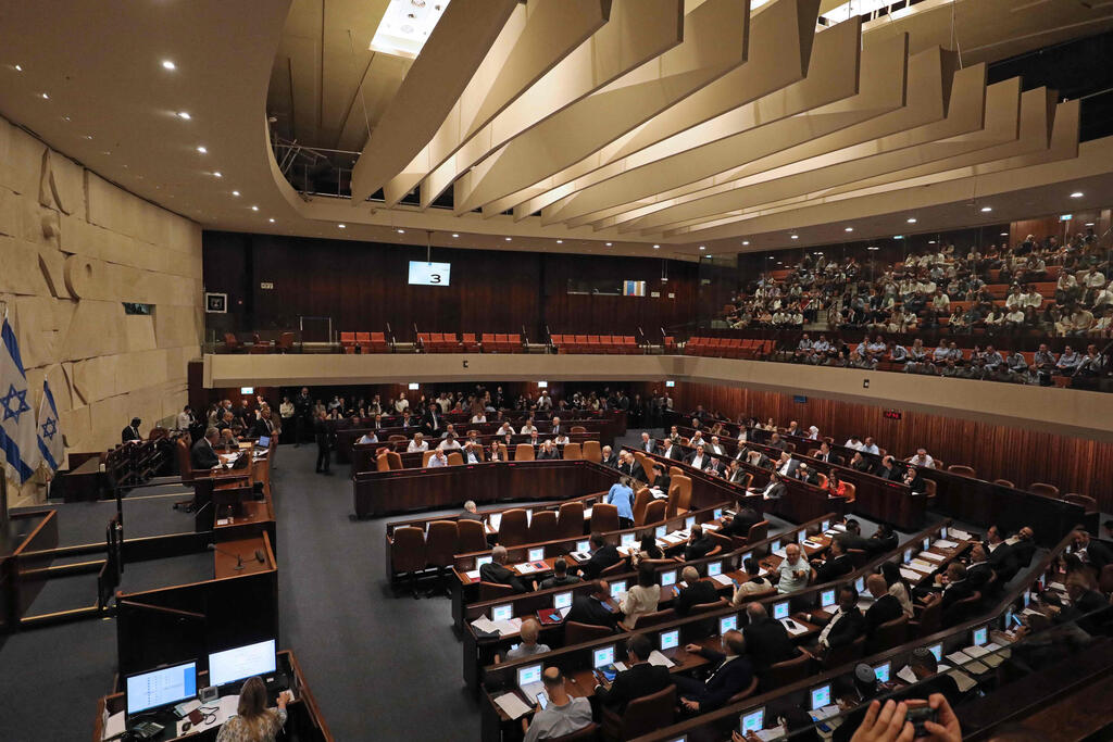 Knesset to vote on its dissolution on Wednesday after negotiations snag