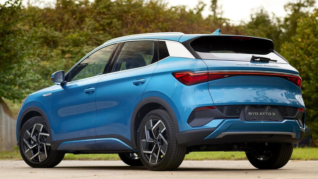 שוק הרכב 2022, סיכום ביניים: זינוק בחשמליות, בלימה בהיברידיות