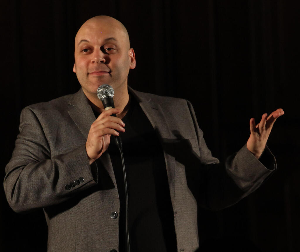 Healing with humor, Palestinian American comedians strike a chord in ...