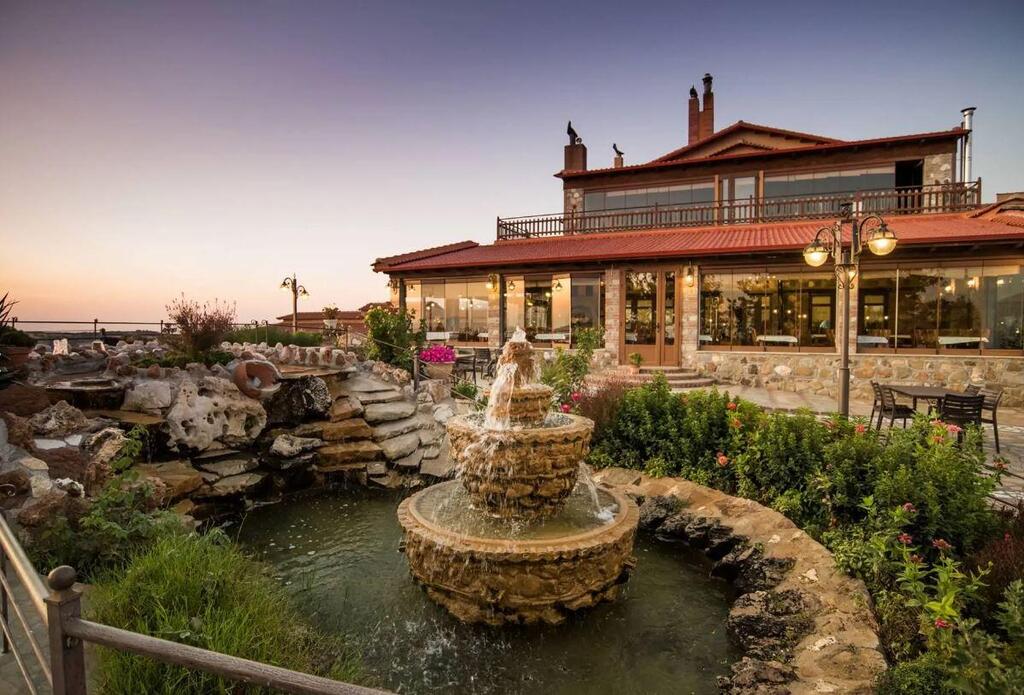 יאסו: מה אוכלים ושותים בסלוניקי?