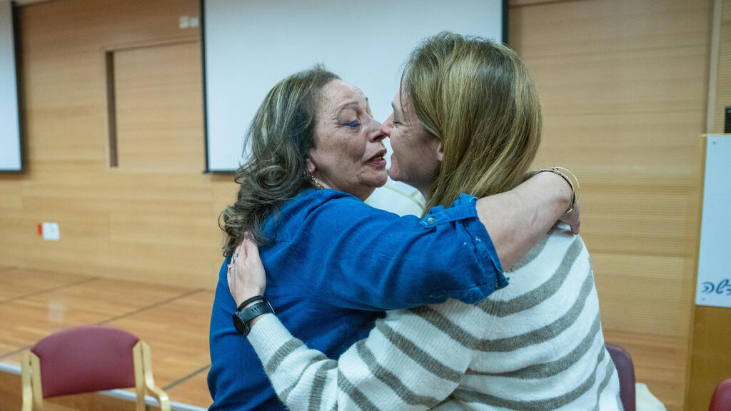 Family of fallen soldier meets recipients of organ donations