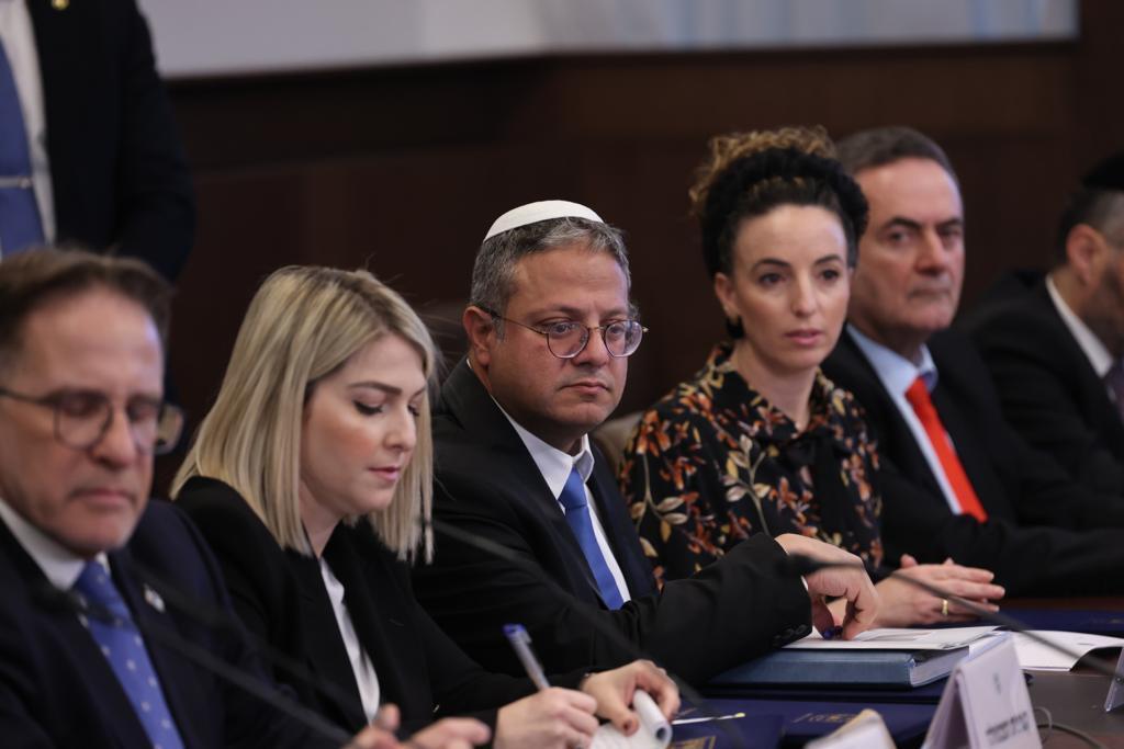 Poll: 70% of secular Israelis worry about their future under new government