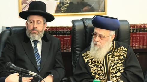 Israel's Chief Rabbis say possible to attend funerals remotely