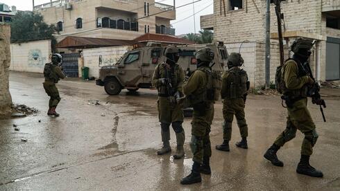 Israeli security forces kill 5 militants in terror raid near Jericho