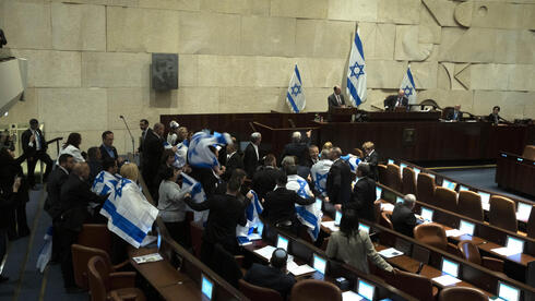Neither side can win on judicial reform