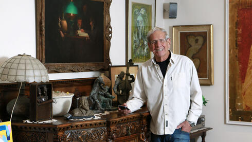 Fabled Israeli actor Chaim Topol in 'his final moments,' family says