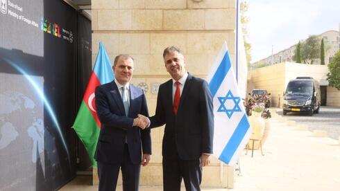 Azeri foreign minister arrives to open Israel embassy