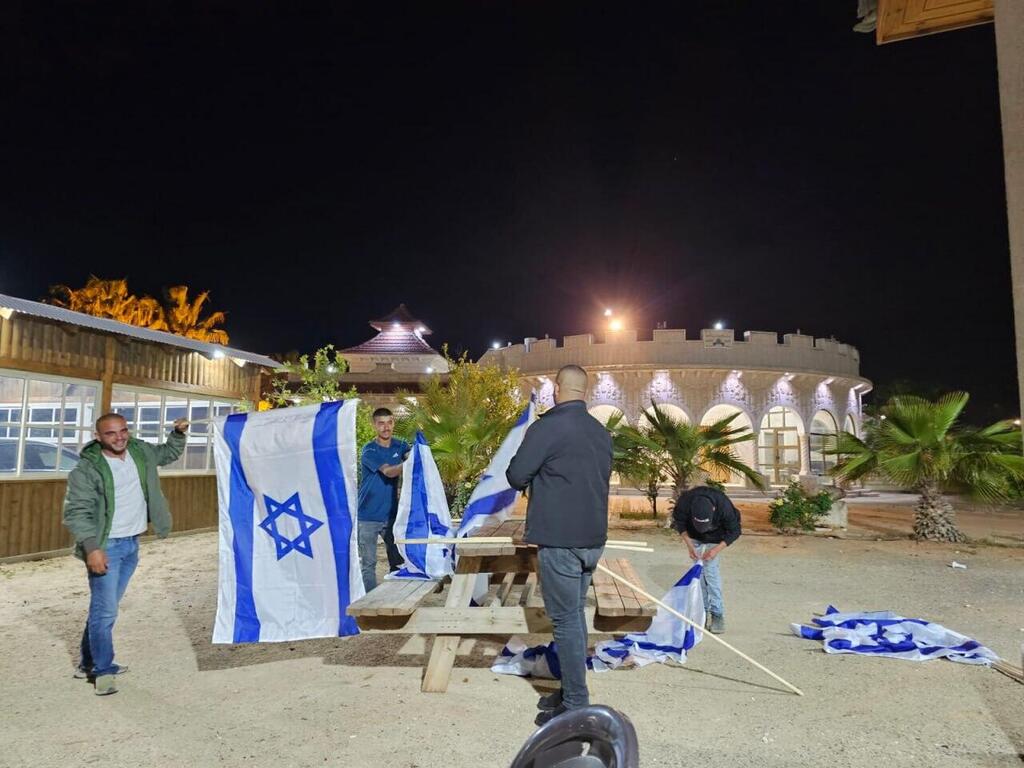 'We all live for this country': Small Bedouin community flies Israeli ...