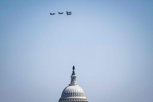Fighter jets chase small plane over Washington DC before it crashes in ...