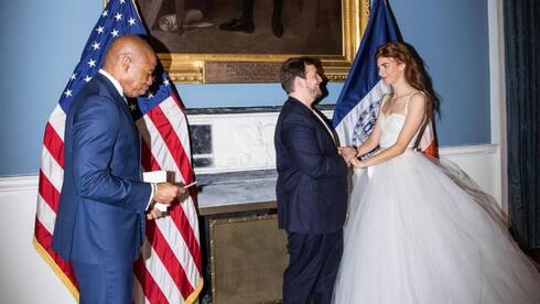 Israeli sweetheart Maya Wertheimer officially marries longtime beau