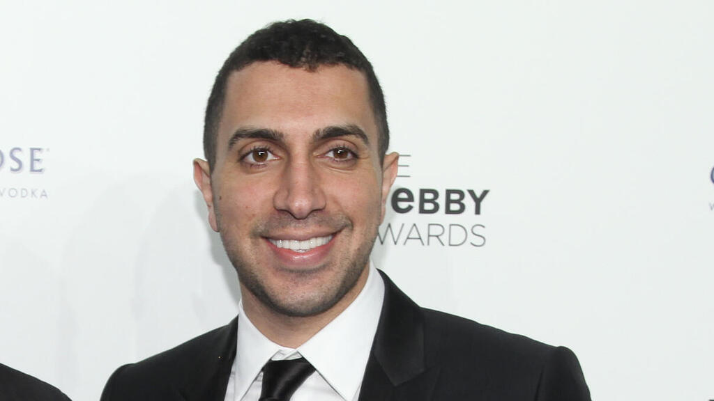 Tinder co-founder seeks buyer to swipe right on his L.A. mansion