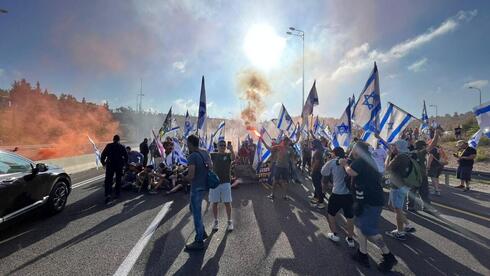 Hundreds of IDF reservists hit out at insubordination as judicial ...