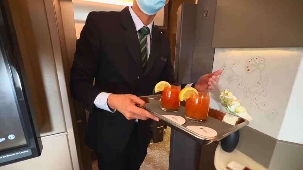 10,000 דולר לכיוון: טיסה במחלקה ראשונה הטובה בעולם